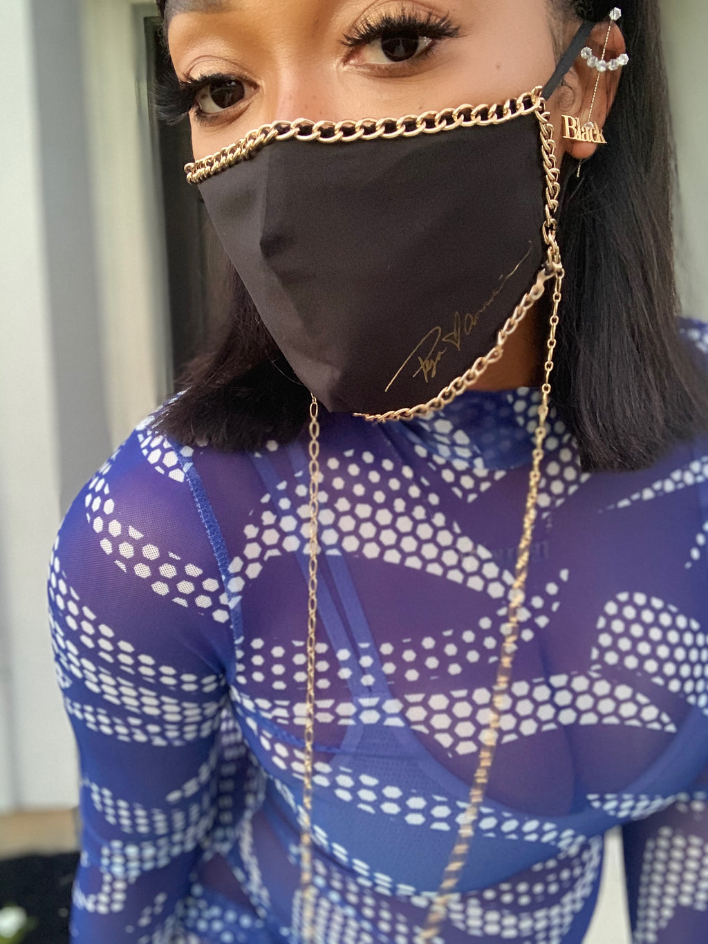 Black And Gold Chain Mask – PejaAndAmari